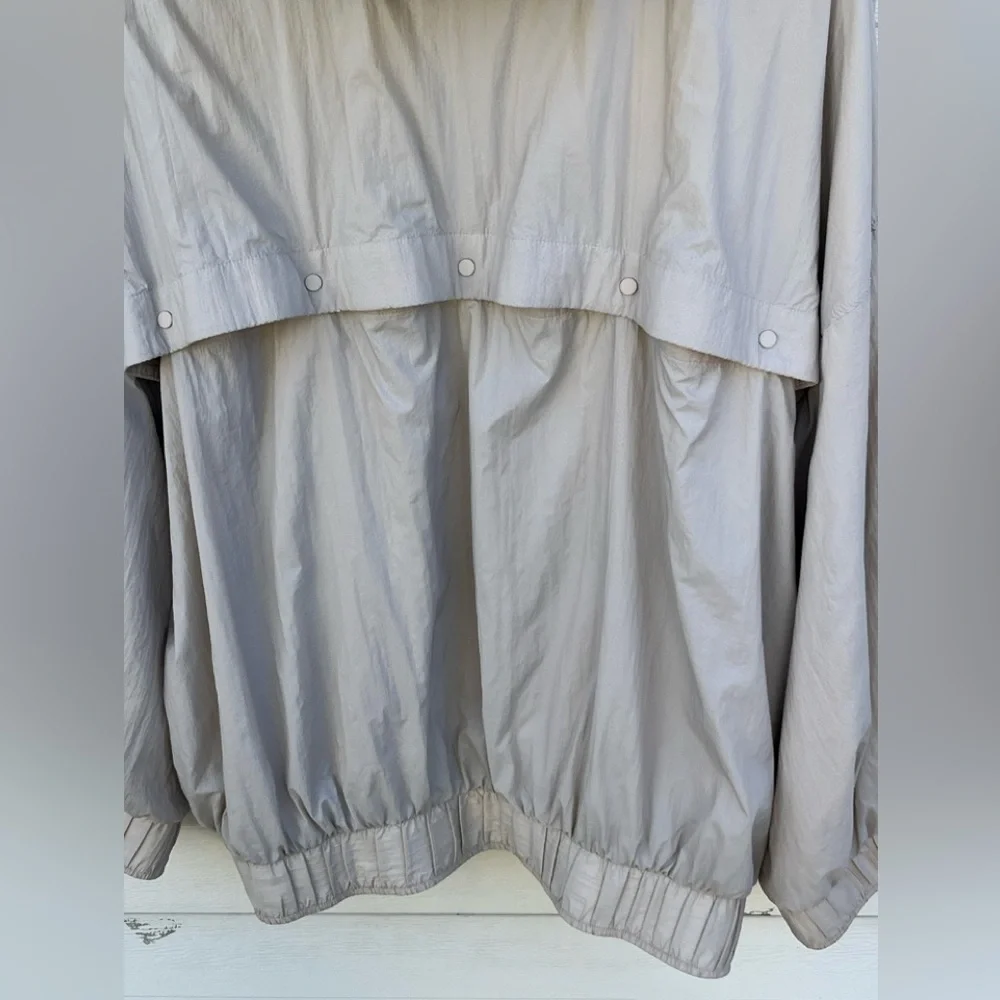 Athleta | Sweaters | Athleta Womens Gray Wind Breaker Long Puff Sleeves ...